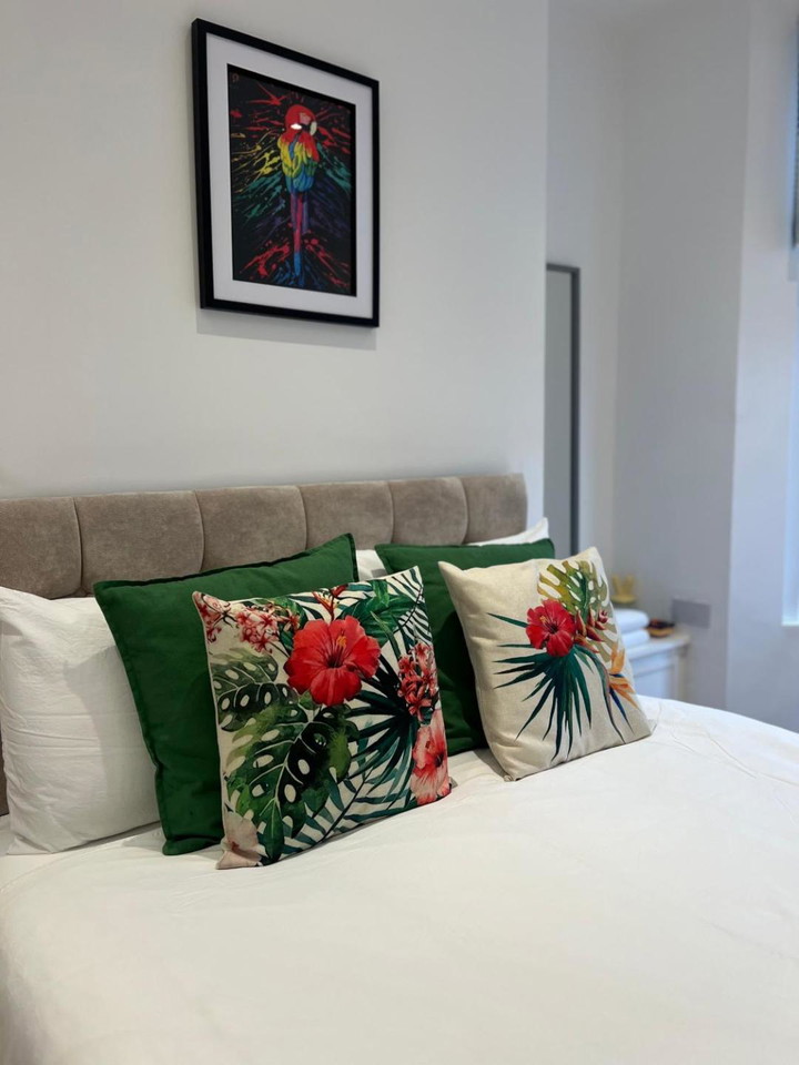 2025 Award Winner Liverpool Cherry House - 4 Bedrooms - Liverpool