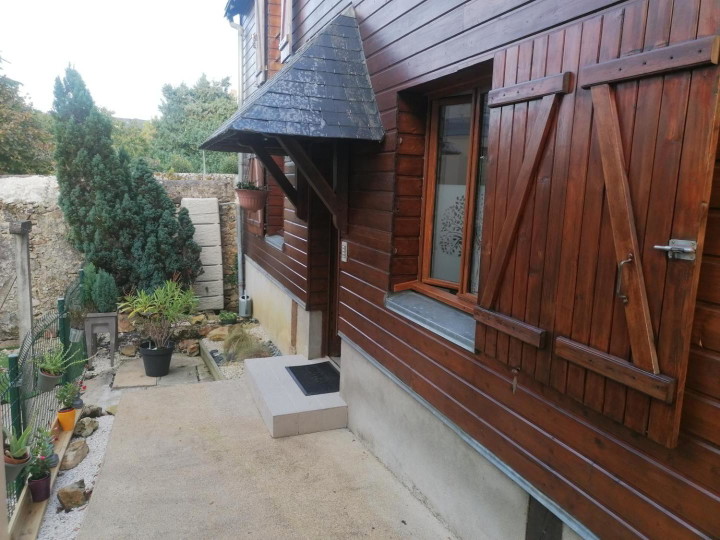 Le Petit Chalet -Appartement Proche De La Vieille Ville , Du Centre Ville Et Du Tram- Petit Dejeuner Offert - Sarthe