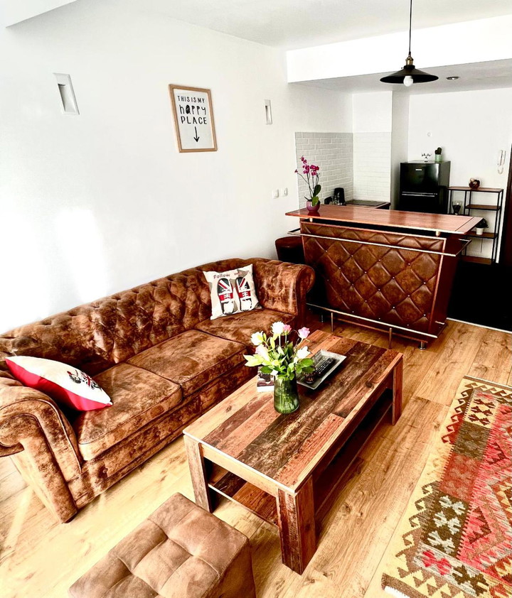 Wood Story - Modern 1br Apt Near City Center With Parking - Bukarest