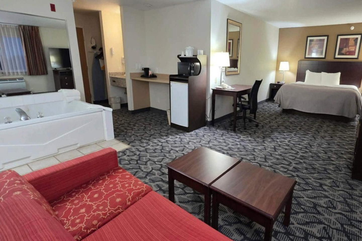 Quality Inn & Suites Eldridge Davenport North - Davenport, IA