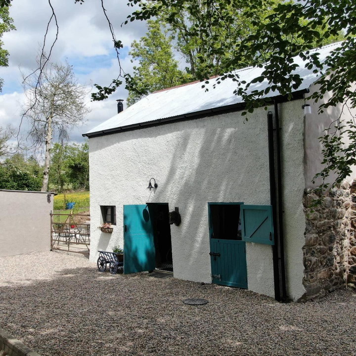 Blackshaw's Studio - Belfast International Airport (BFS)