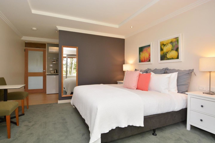 Elfin Hill Vineyard Accommodation - Pokolbin