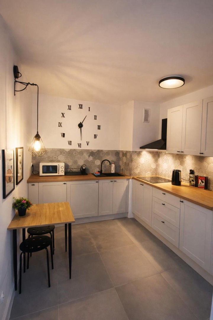 Rooms In Warsaw - P13-19 - Varsovie