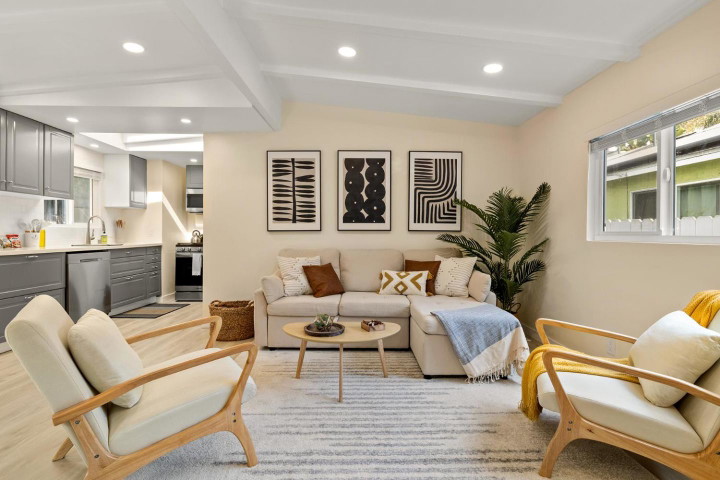 Surf, Sun & Style In Venice 3br Home Near Beach - Santa Monica, CA