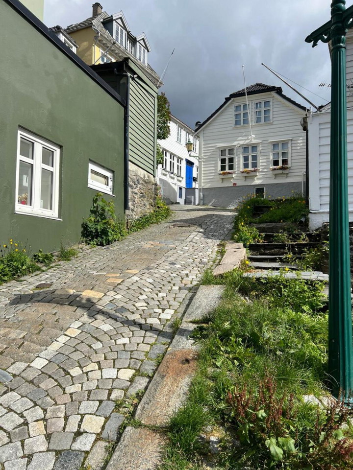 Bergenshus Rett Ved Bryggen I Bergen - Bergen