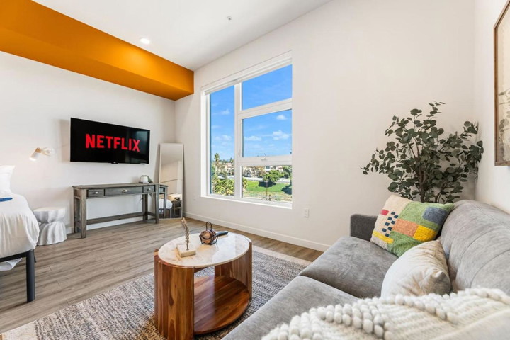 The Downtown Haven Suite, 1mile To Dodger Stadium - Los Angeles