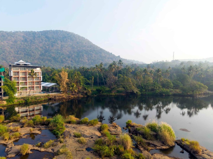River Bay Athirappilly - Chalakudy