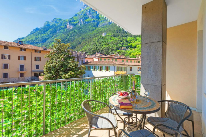 Riva Dante Apartments - Riva del Garda