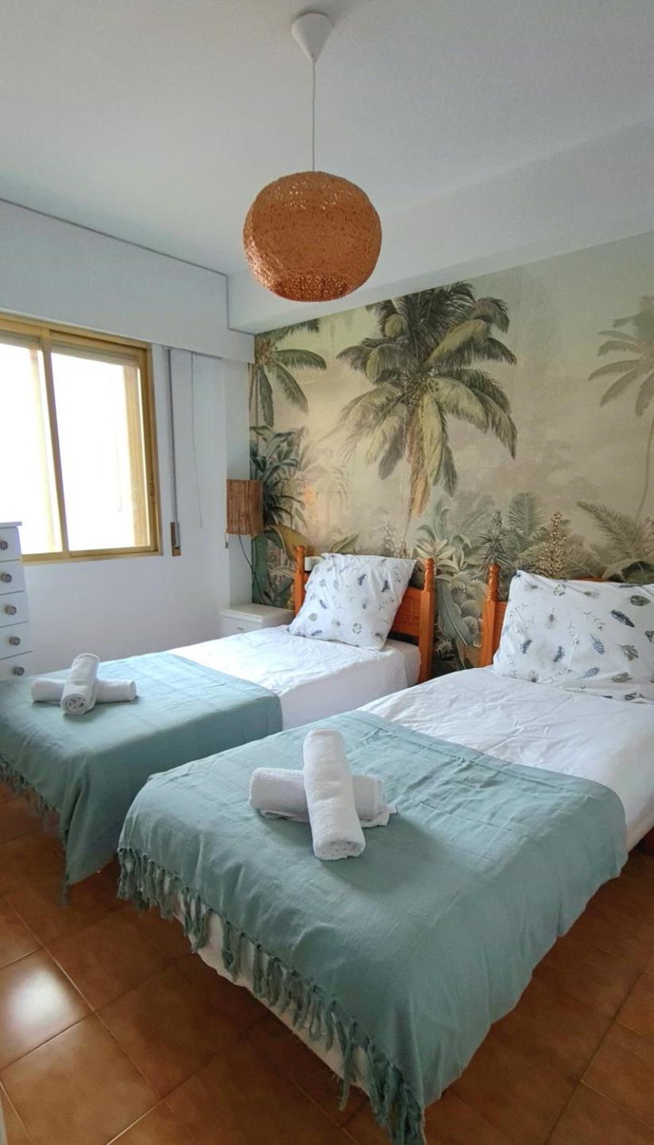 Gerona Apartment On The Strip With Pool & Parking - La Nucía