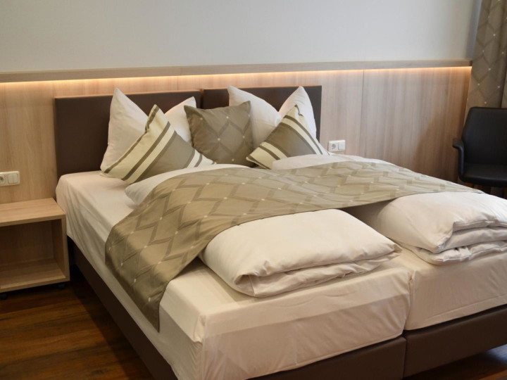 Hotel-gasthof Weisses Ross - Nuremberg