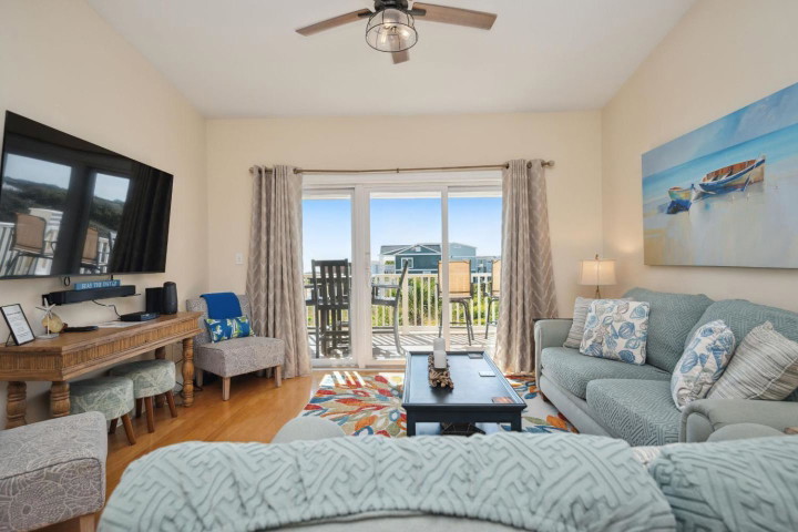 Sea Tales By Oak Island Accommodations - Oak Island, NC