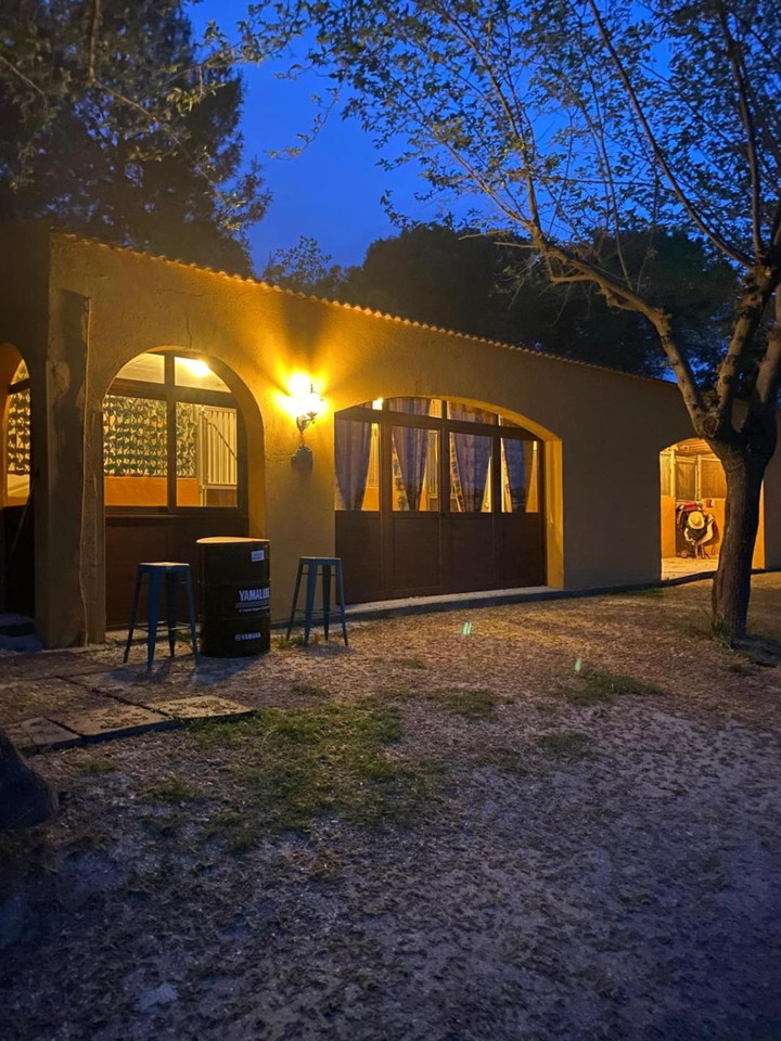 Happy Horse Lodge Cabin - Sant Sadurní d'Anoia