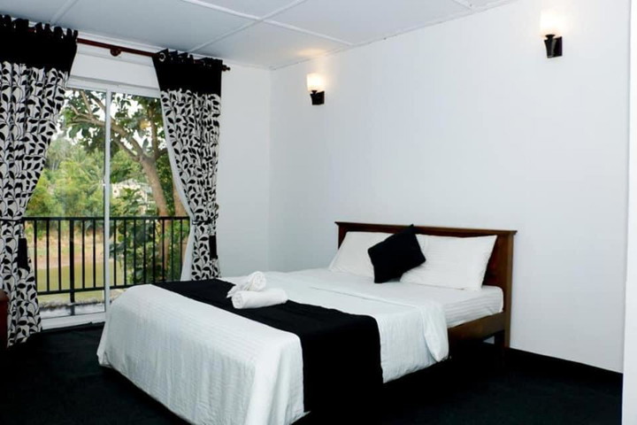 Sadhara River View Lodge - Sri Lanka