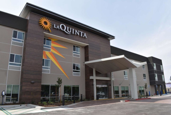 La Quinta Inn & Suites By Wyndham San Bernardino - Rialto, CA