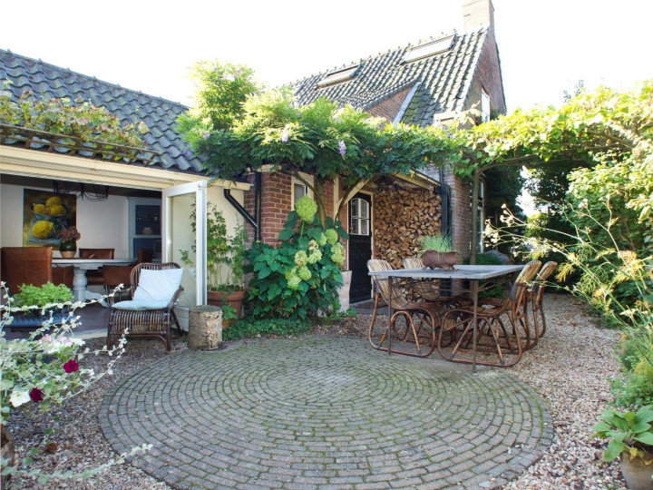 Hövell - Bussum