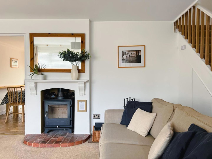 Bright & Cosy - Jacuzzi - Log Burner - King Beds - University of Chichester