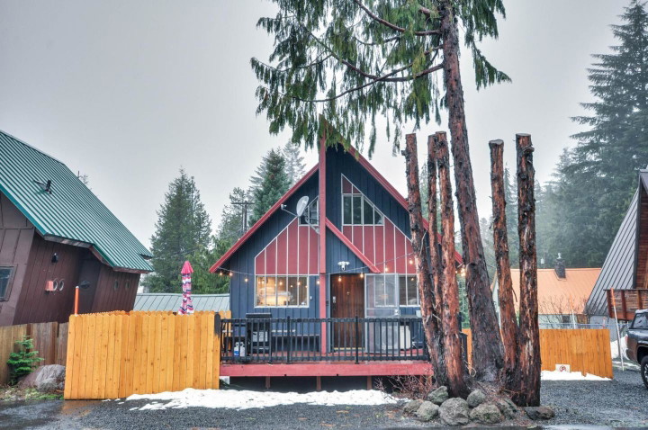 Inviting Mt Hood Cabin W/ Porch: 1 Mi To Skibowl! - Oregon