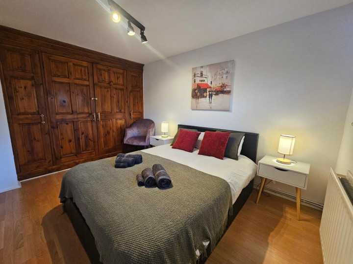 Beautiful Battersea Apartment, Free Parking, Near Chelsea - Kingston-upon-Thames