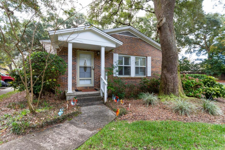 Quiet Condo ~ 10 Mi To Dtwn Pensacola - Pensacola, FL