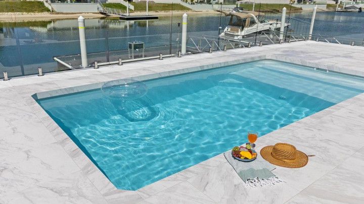 Hamptons House - Heated Pool And Private Pontoon - Holiday Yamba - Yamba