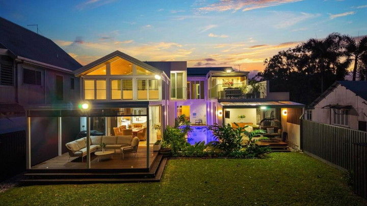 Belle Escapes Beach Villa San Remo - Cairns