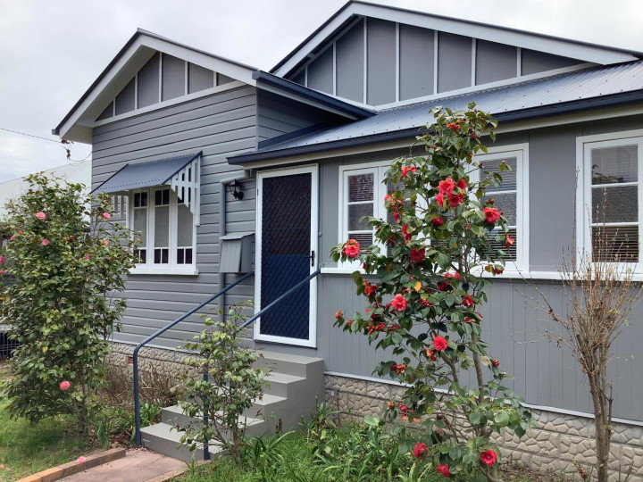 Rosellas On Corundum Cottage - Treat Yourself! - Stanthorpe