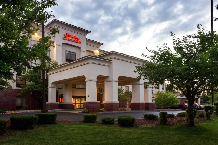 Hampton Inn & Suites By Hilton Manchester Bedford - 맨체스터