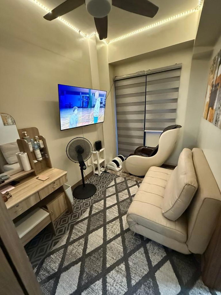 Fred Erick Staycation - Muntinlupa City