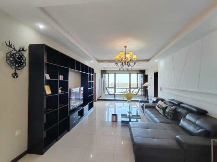 Central Avenue Luxury River View Apartment Max - Harbin