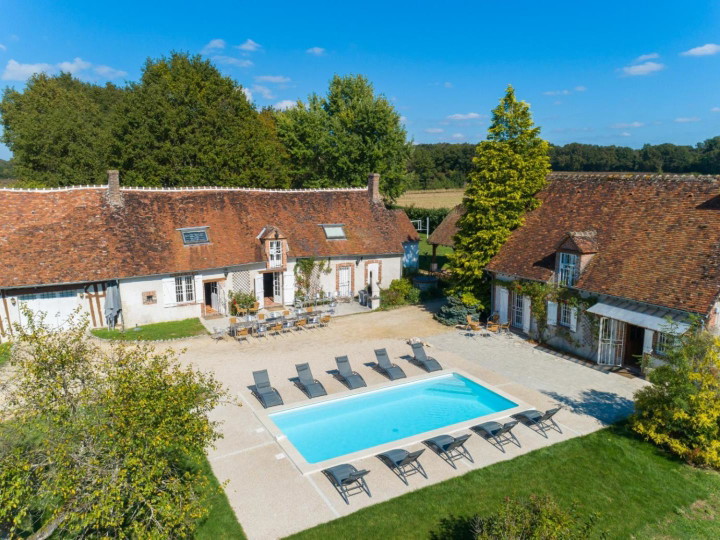 So Villa Bergerie 45 - Heated Pool - Soccer - Jacuzzi - 1h30 From Paris - 30 Beds - Loiret