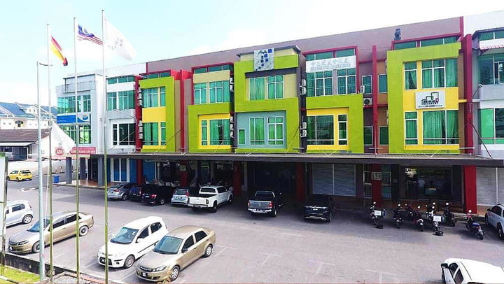Qu Lin Resident - Malaysia
