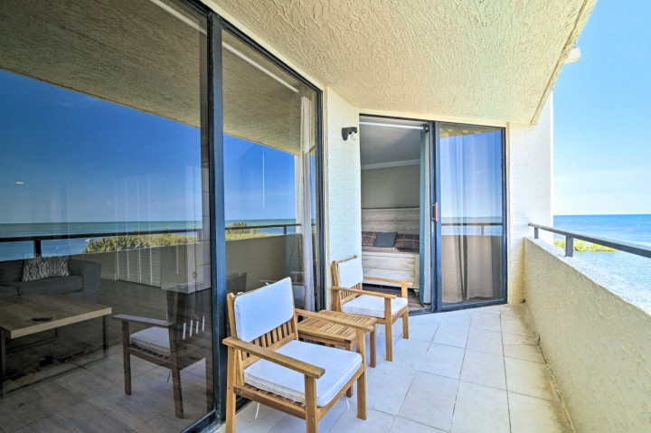 Waterfront Condo: Resort Pool, Tennis & Beach - Spring Hill, FL