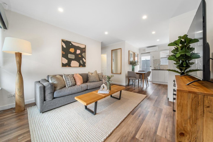 Three Tea House - Relaxed Living In Mile End - Adelaide