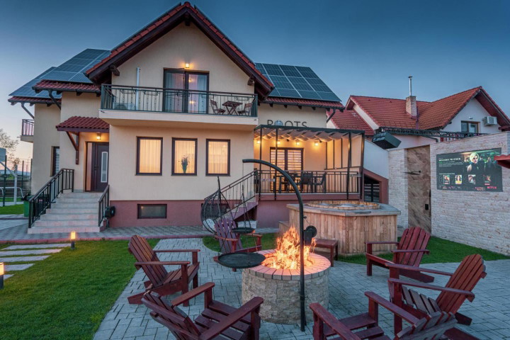 Roots Villa Redwood - Brașov