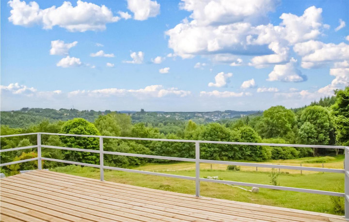 Awesome Home In Ussel With Wifi - Ussel