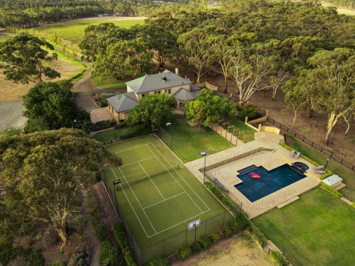 Millon Estate - Clare