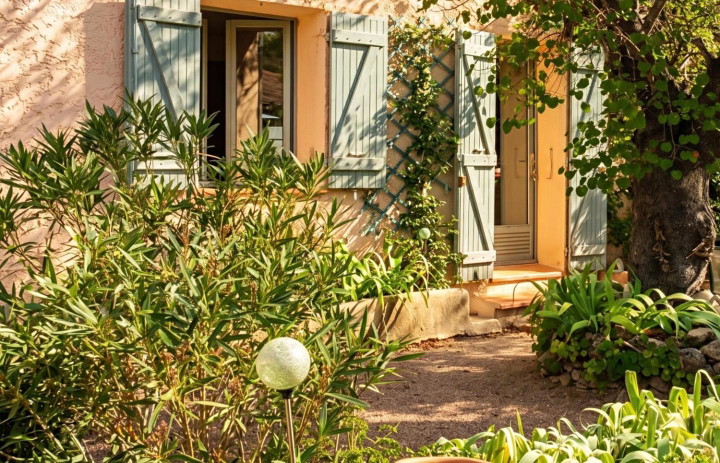 Charmant Bastidon Provençal Avec Jardin à Aix - Venelles