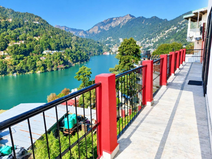Hotel Aarvika Premium Stay - Uttarakhand