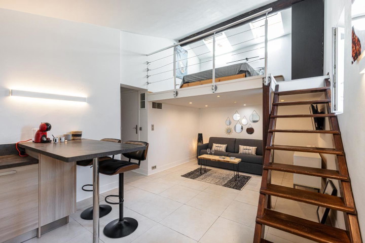 Superbe Appartement En Plein Centre Du Vieil Antibes - Biot