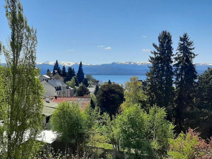 Hermoso Departamento Con Vista Al Lago Y Cochera - San Carlos de Bariloche