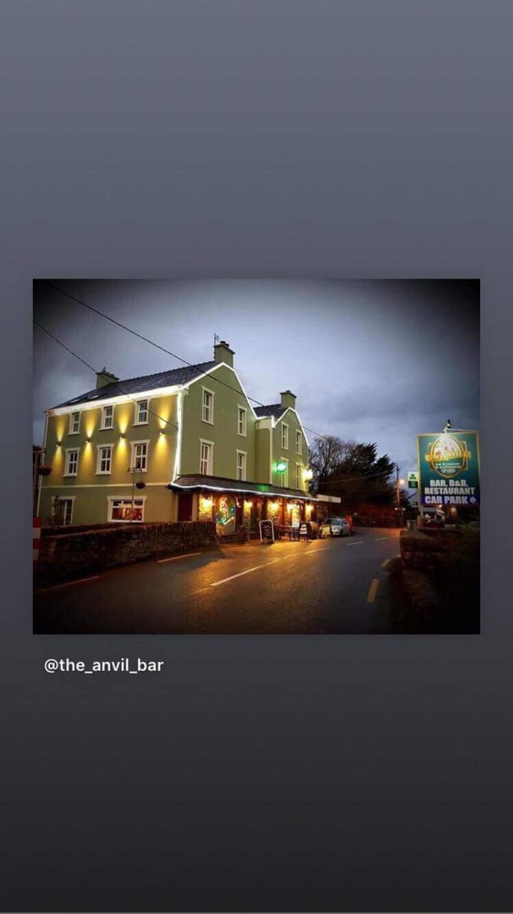 The Anvil Bar B&b - Dingle Peninsula