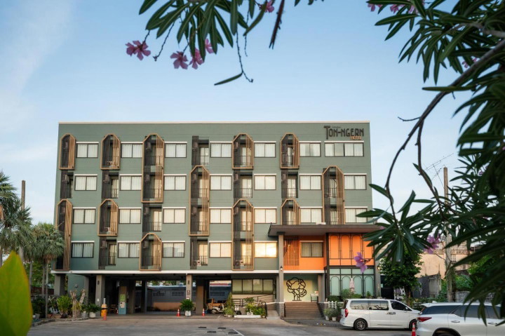 โรงแรมต้นเงิน - Khon Kaen