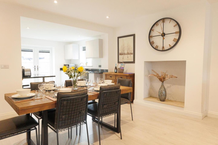 Rare 2 En-suite, 3 Bed House, Free Parking, Harrogate - Knaresborough