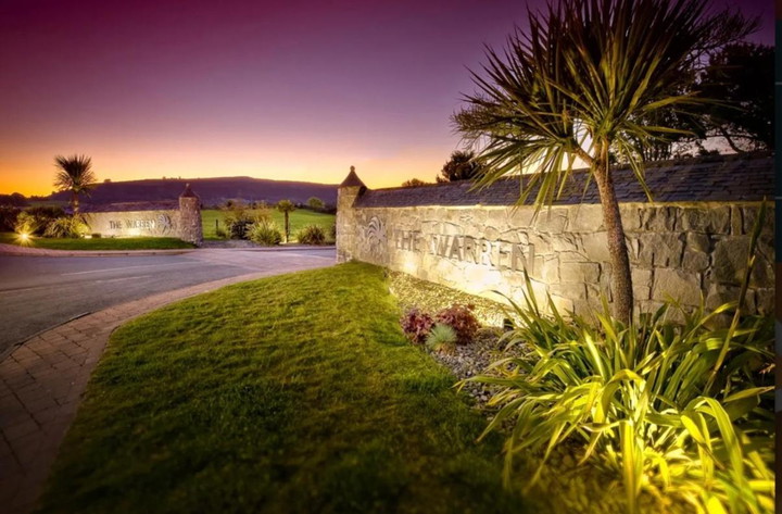 The Warren Holiday Park - Family Chalet - Wales
