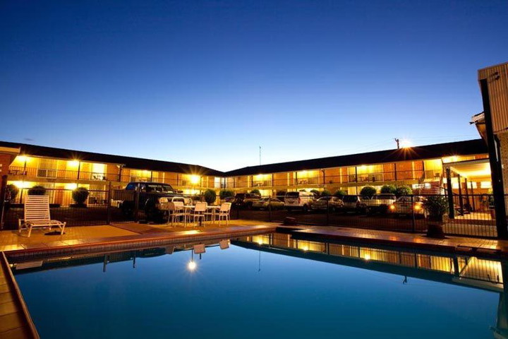 Golden West Motor Inn - Dubbo