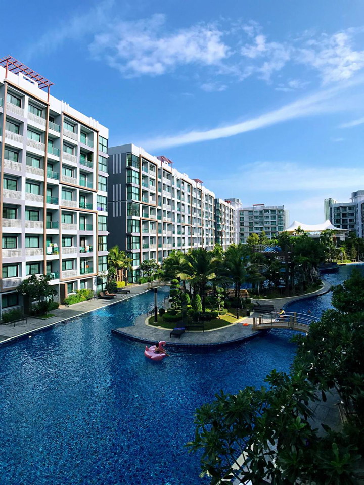 Dusit Grand Park Pool View Room - Jomtien