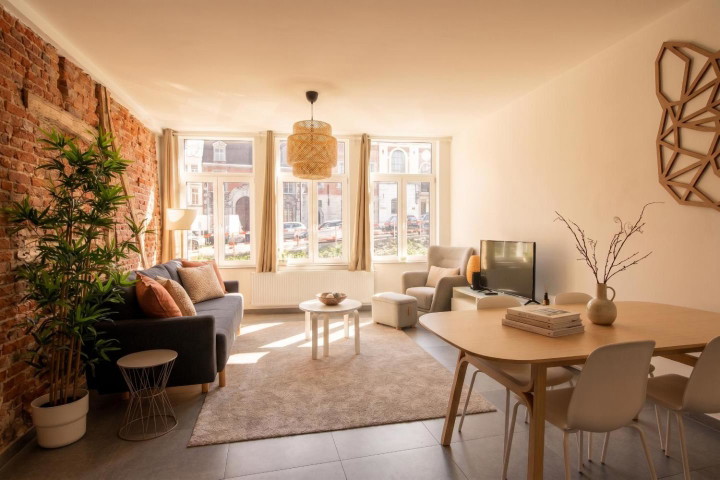 Residence Royal Sélys, City-center - Bike Parking And Outdoor - Herstal