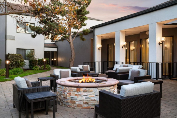 Courtyard By Marriott San Francisco Airport - South San Francisco, CA