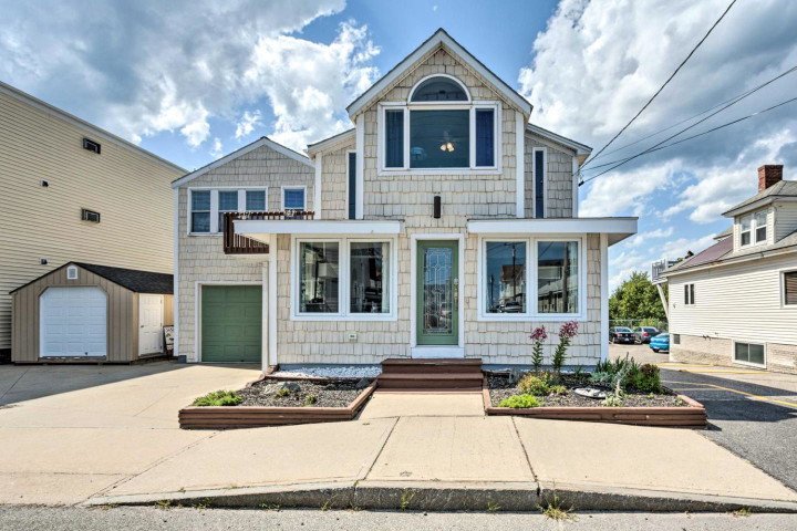Sun-soaked Coastal Cottage W/ Deck + Walk To Beach - Old Orchard Beach