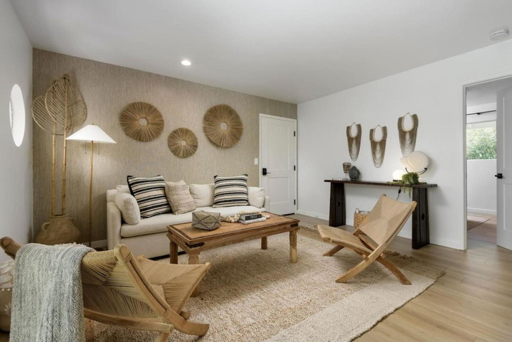 Private Balcony And Coastal Escape - Summerland, CA